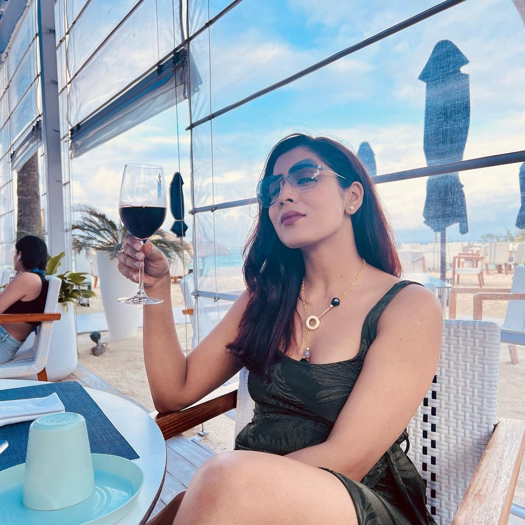 Ghazal Alagh's Net Worth: MamaEarth’s Co-founder Makes Crores - Active Noon