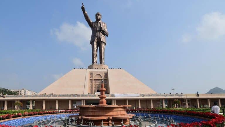 Top 10 Biggest Statues In India: Which One Have You Visited?